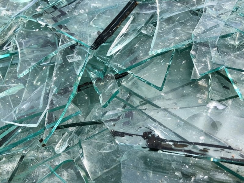 How to Glue Glass Together: Best Adhesives, Steps, and Common Mistakes ...